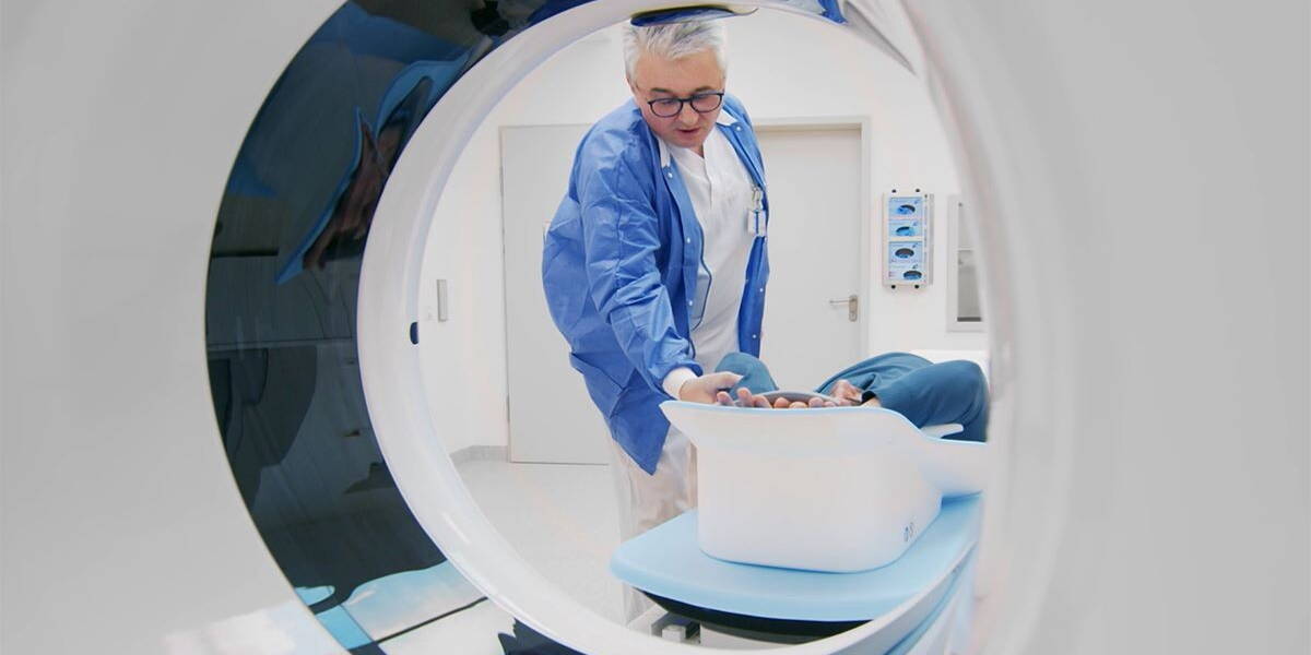 Nieuwe CT 5300 van kop tot teen uitgerust met AI | ICT&health