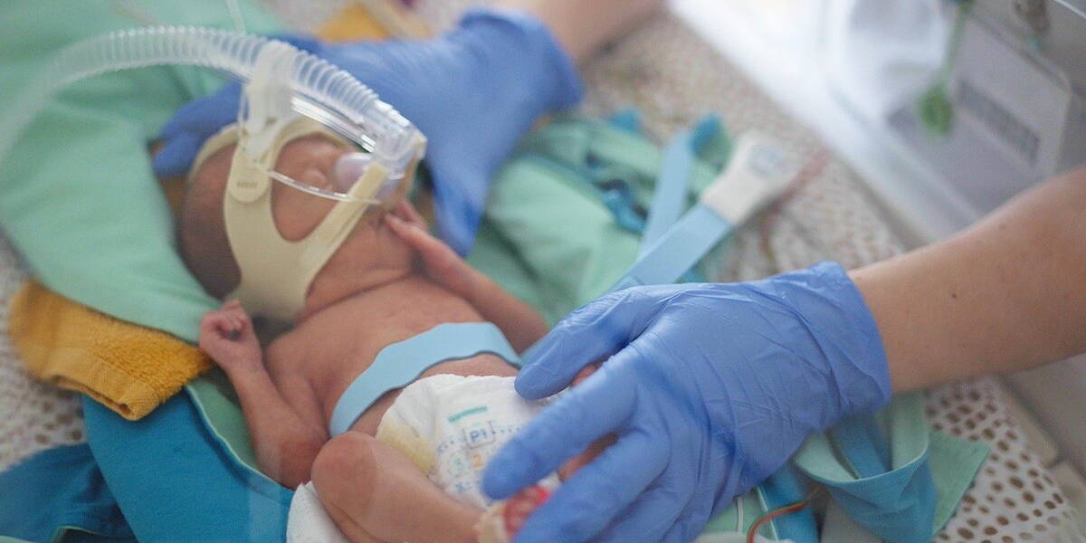 Wireless Monitoring of Vital Signs in Premature Infants at Máxima MC ...