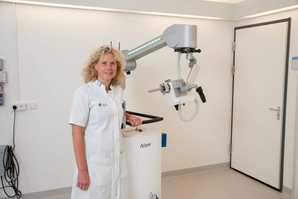 Nieuw bestralingsalternatief voor operatie endeldarmkanker - ICT&health ...