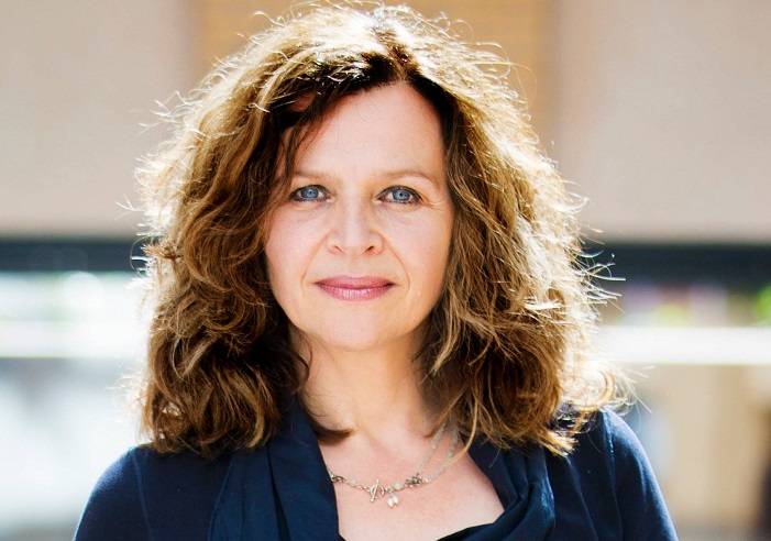 Schippers krijgt 'Strategie Internationaal' en 'Crossover Works #4 ...