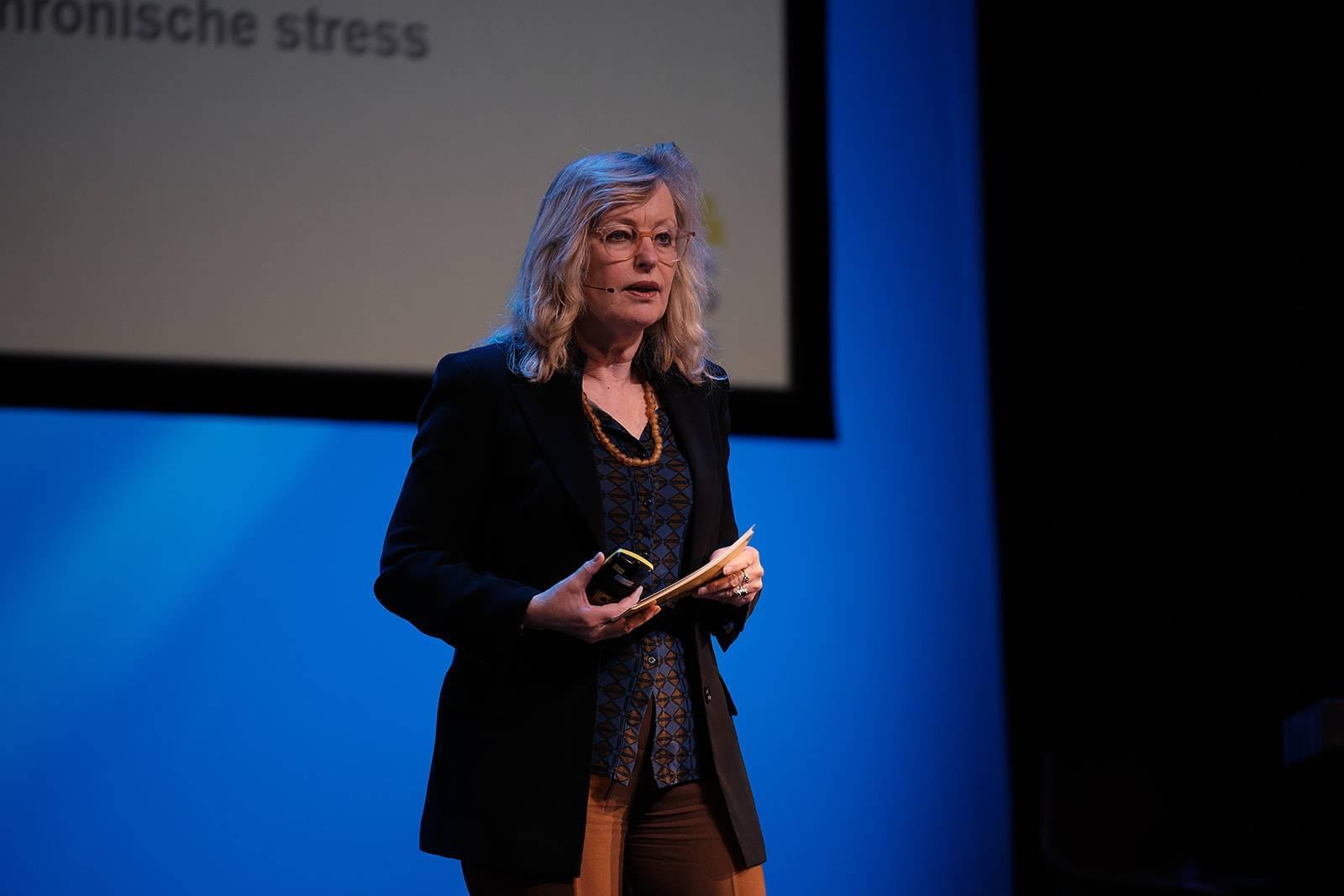 Jet Bussemaker: Focus minder op technologie en meer op mensen' - ICT ...